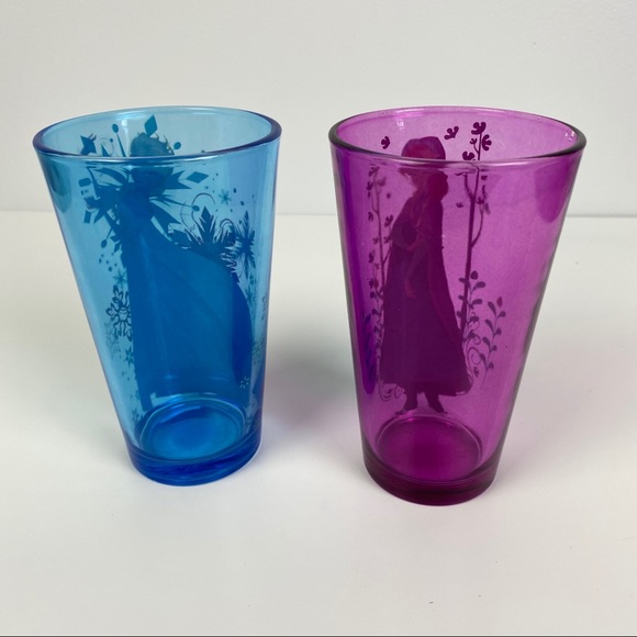 Disney | Dining | Disney Frozens Anna And Elsa Pint Glass Set 2pk ...